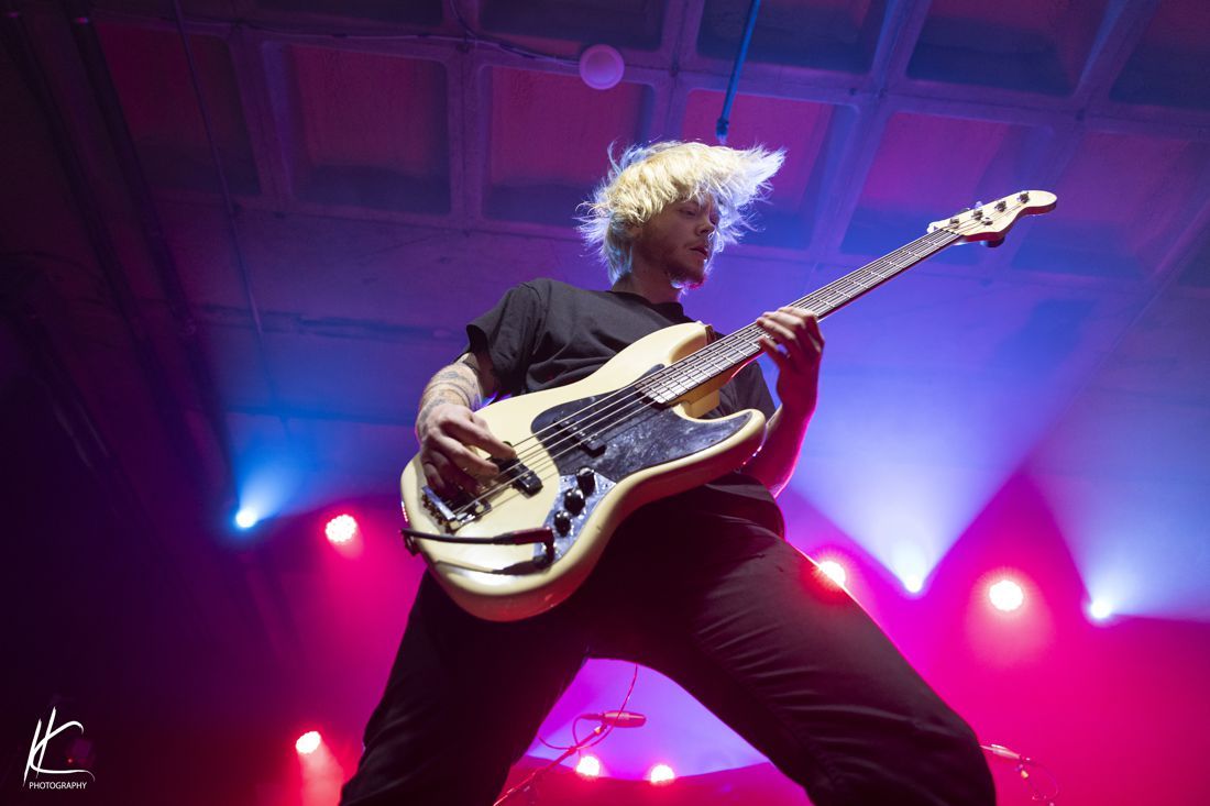 Photos - NOT ENOUGH SPACE - Live! in New York - Screamer Magazine