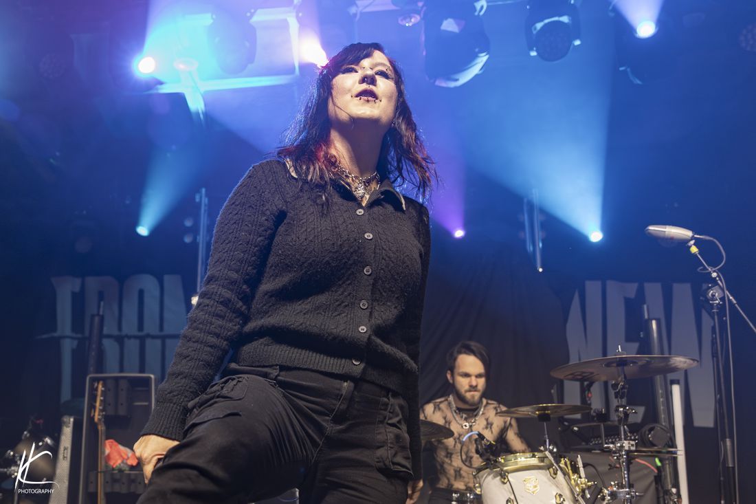 Photos - NOT ENOUGH SPACE - Live! in New York - Screamer Magazine